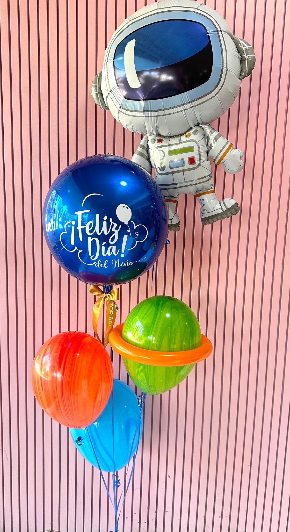 Astro Balloons | Top Flowers