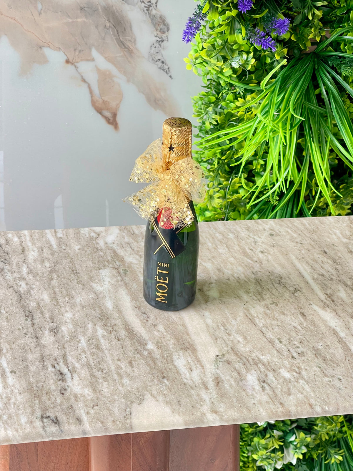 Mini Moet | Top Flowers
