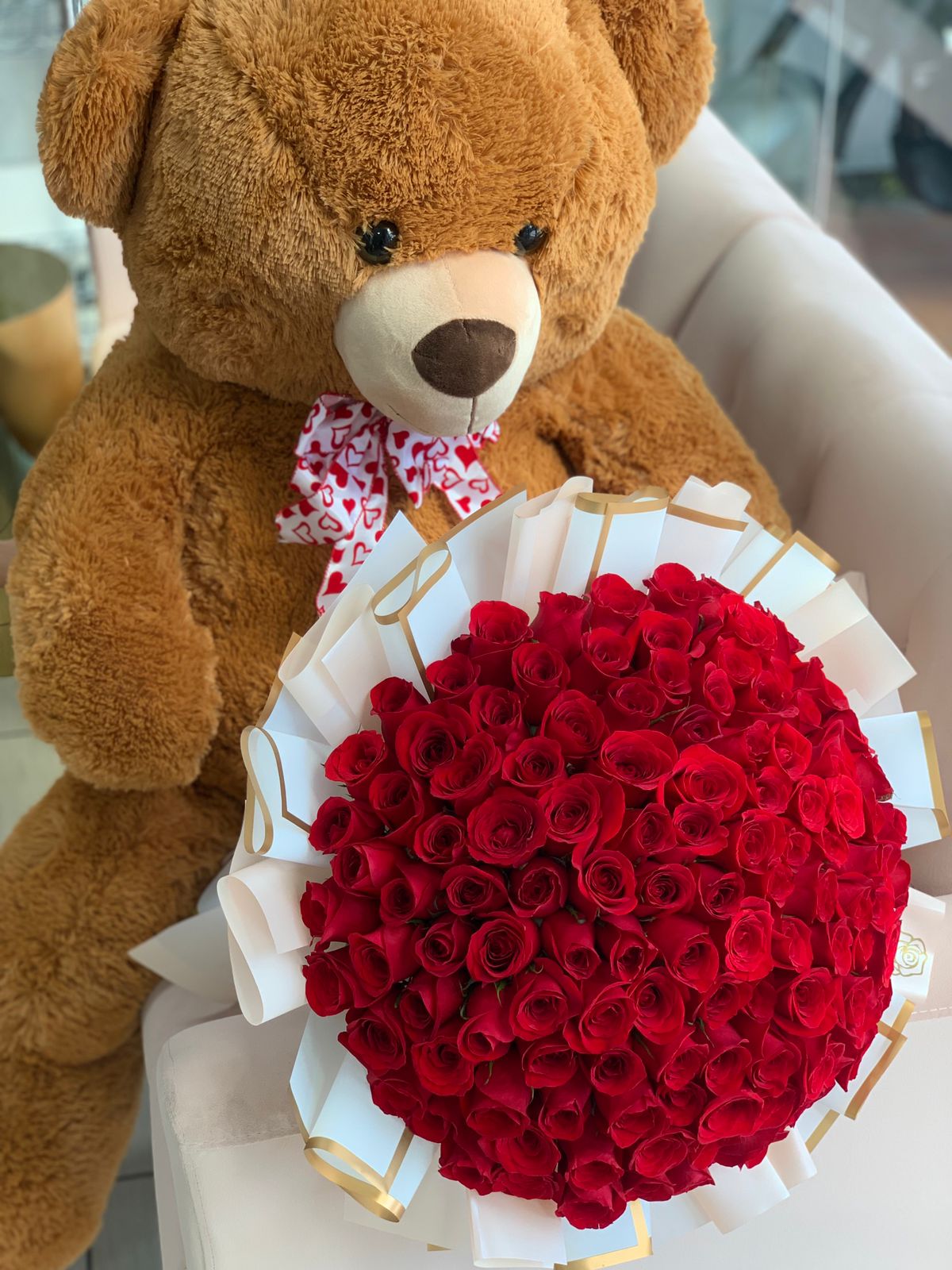 Signature Bouquet (100 Roses) | Top Flowers